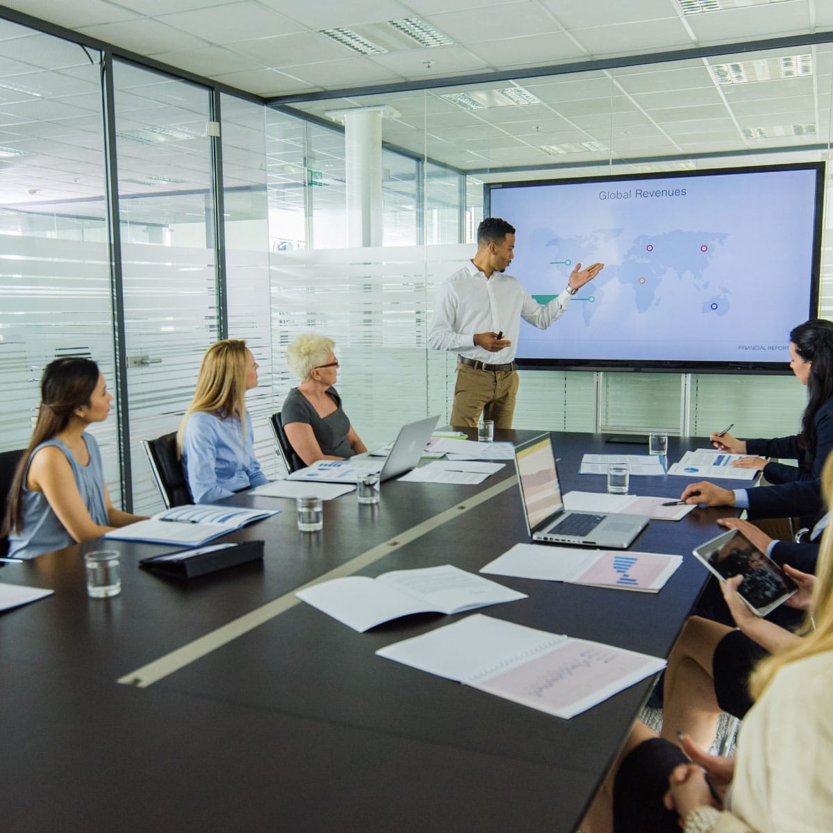 C1 en Anglais : Quels sont les avantages à atteindre ce niveau